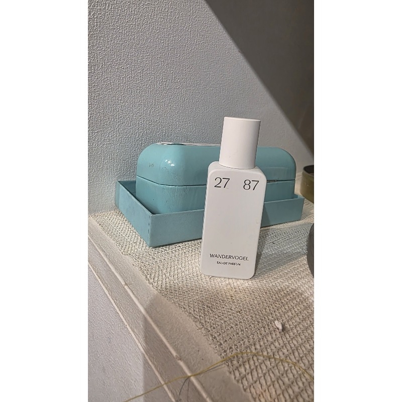 27 87 Perfumes Wandervogel - купить духи, цены от 530 р. за 2 мл