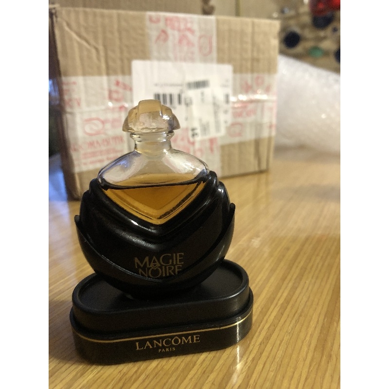 Lancome Magie Noire - купить женские духи, цены от 670 р. за 2 мл