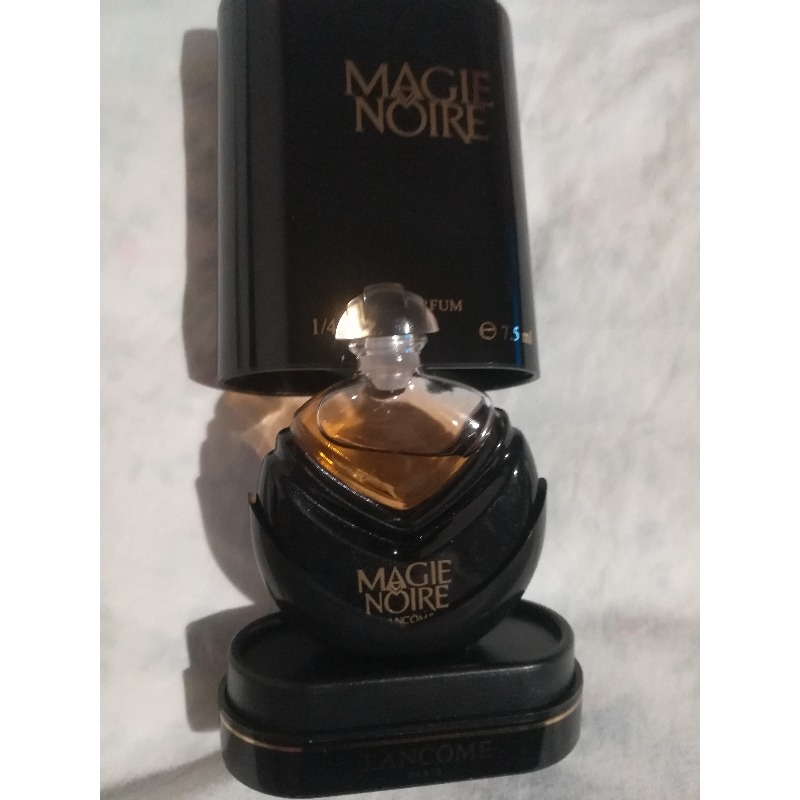 Lancome Magie Noire - купить женские духи, цены от 570 р. за 2 мл