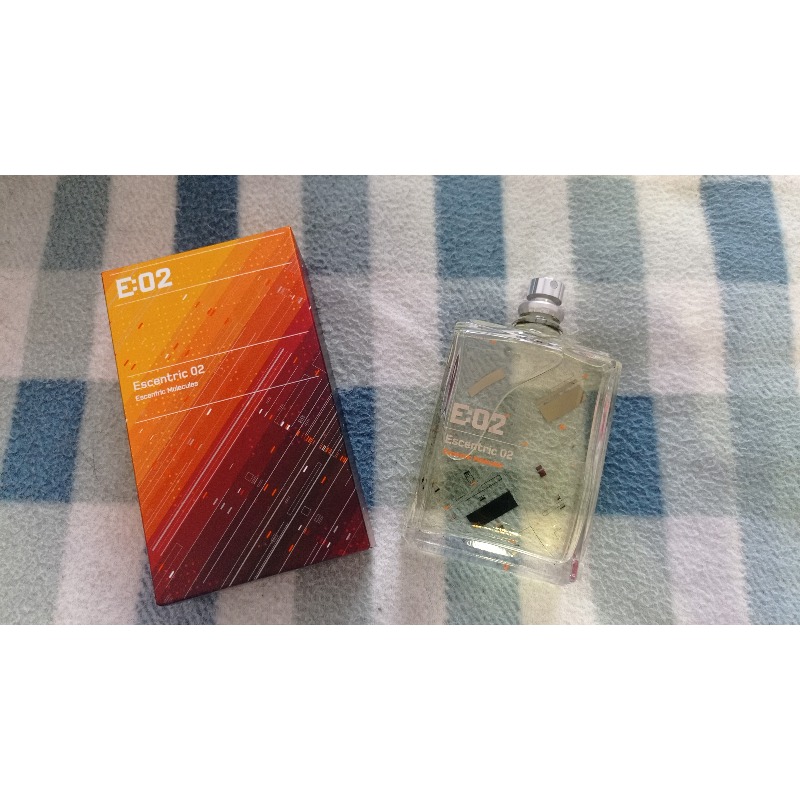Escentric Molecules Escentric 02 - купить духи, цены от 540 р. за 2 мл