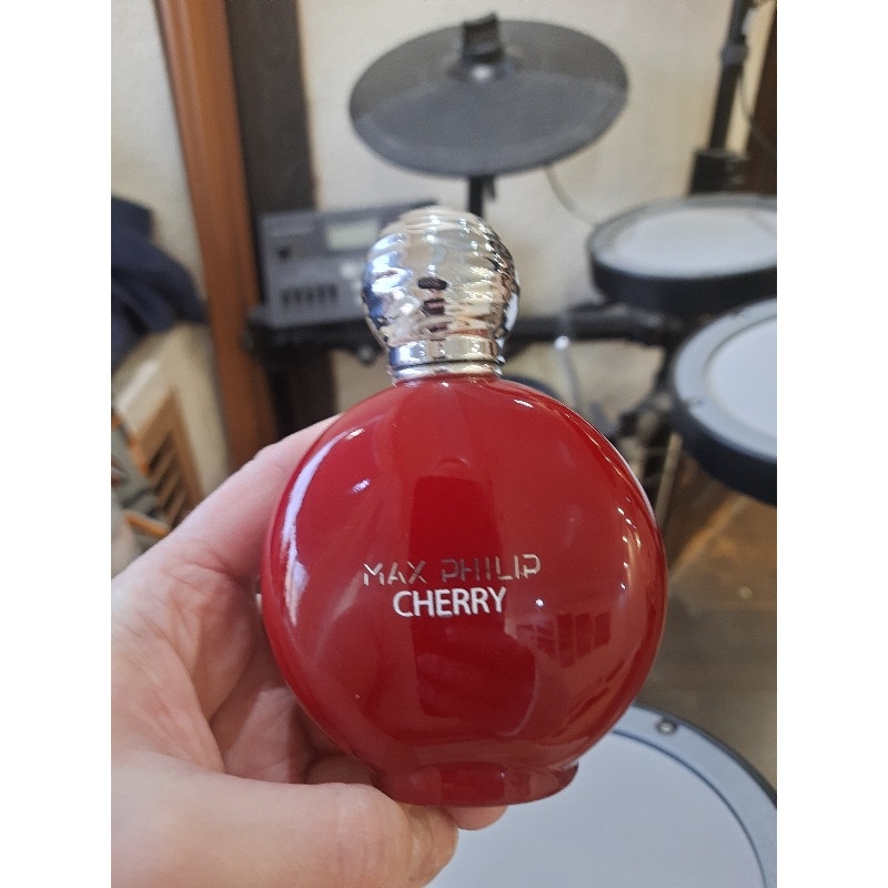 Max Philip Cherry - купить духи, цены от 260 р. за 2 мл