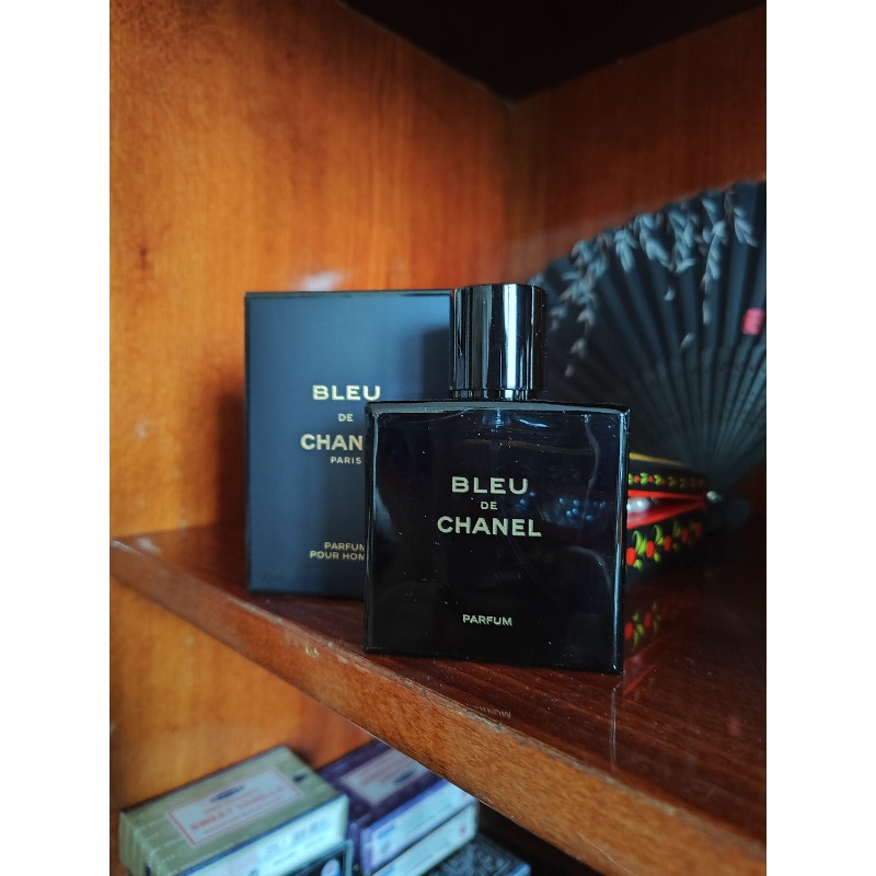 Bleu de Chanel Parfum - купить мужские духи, цены от 260 р. за 1 мл